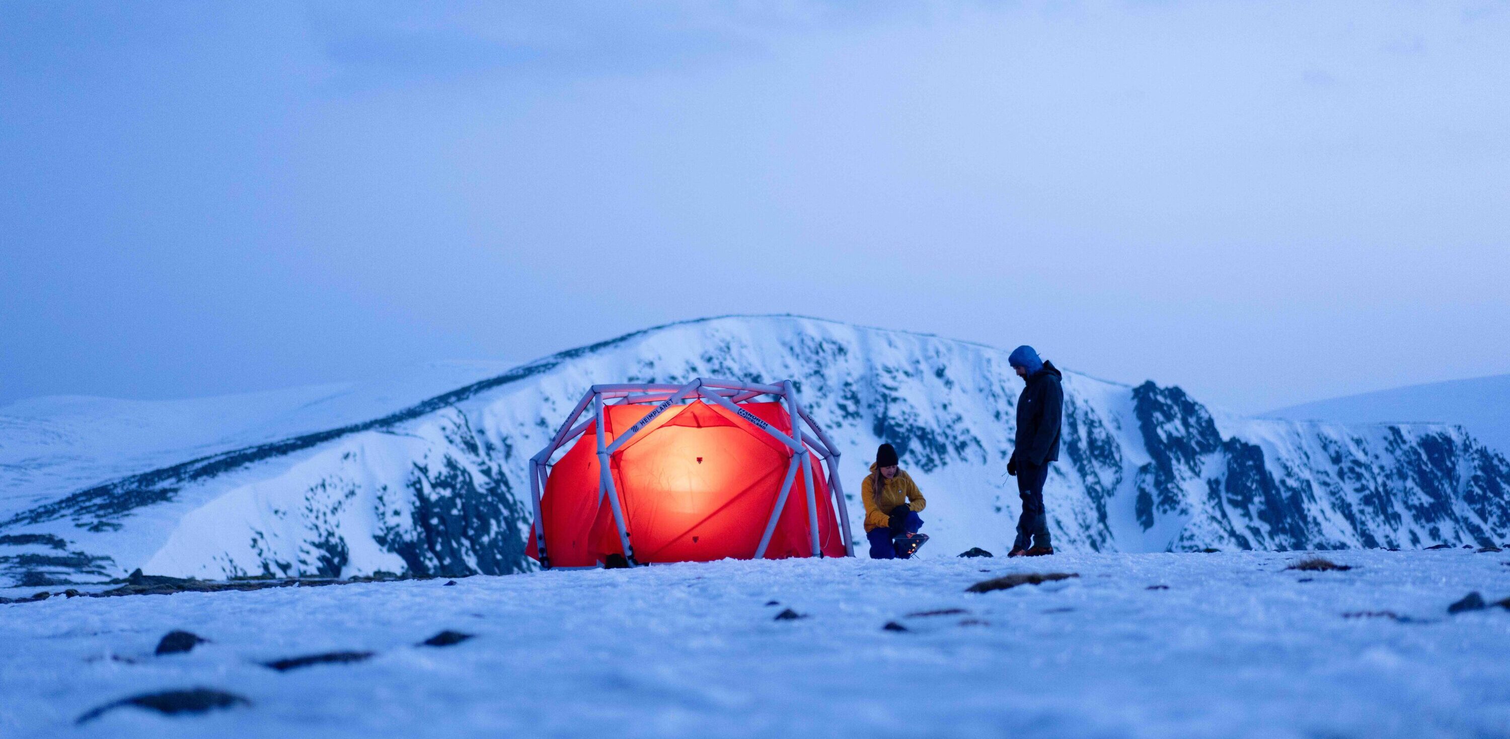 REVIEW: 66˚NORTH X HEIMPLANET The CAVE XL - BASE Magazine
